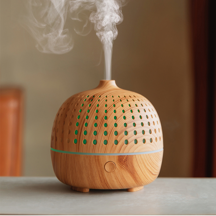 There are many types of essential oil diffusers. Let's look at what ...