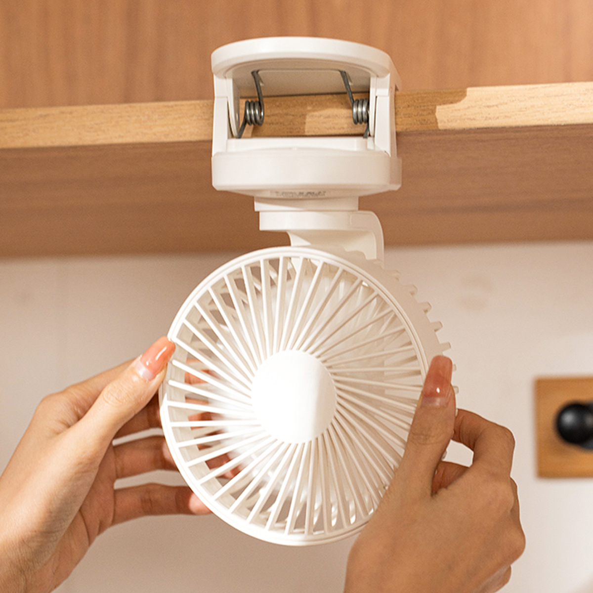 Table Clip Fan DQ-232, Desk fan with clip base, Portable Digital ...